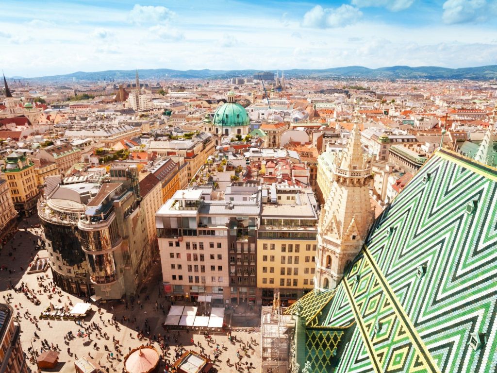 Come Arrivare a Vienna in Aereo, Treni, Bus e Auto - Guida 2025