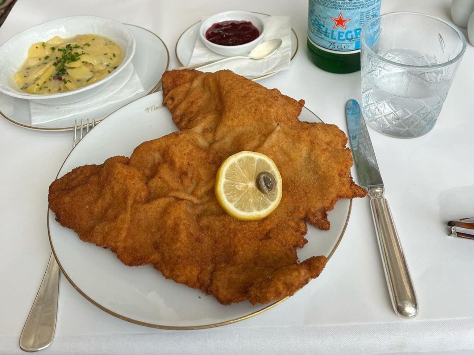 Cosa Mangiare a Vienna: 10 Piatti Tipici, Street Food e Ristoranti